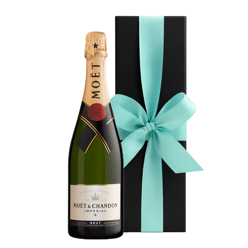 Moet & Chandon Brut Imperial - in Black Gift Box – The Fulham Wine Company