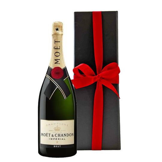Moet & Chandon Brut Imperial Magnum - in Black Gift Box – The Fulham ...